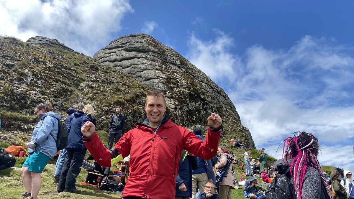 Right to Roam campaigners gather on Dartmoor to celebrate winning legal ...