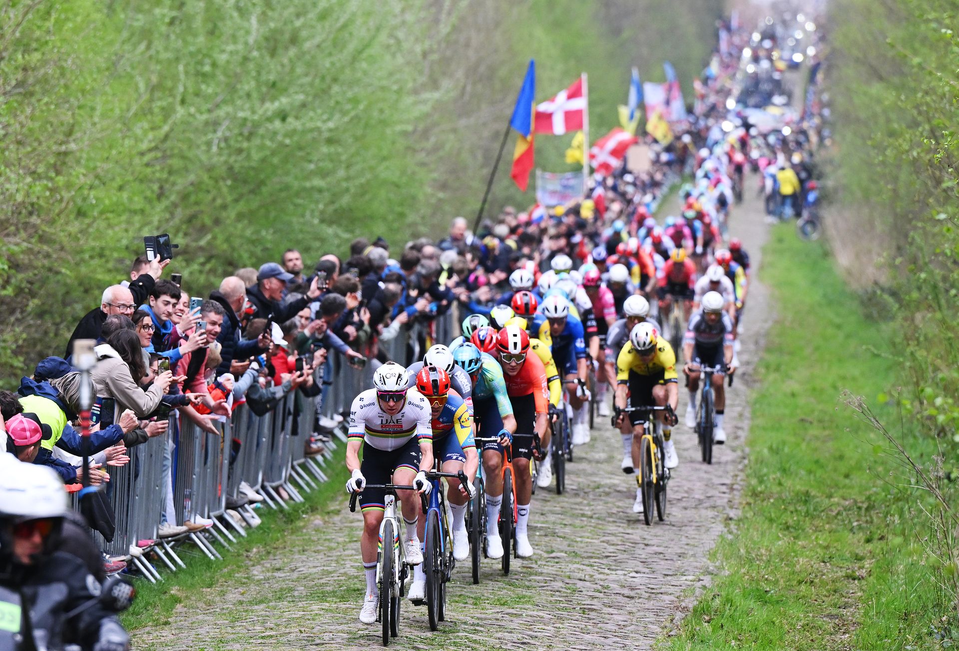 What is the Trouée d'Arenberg? Paris-Roubaix cobbles at their most ...