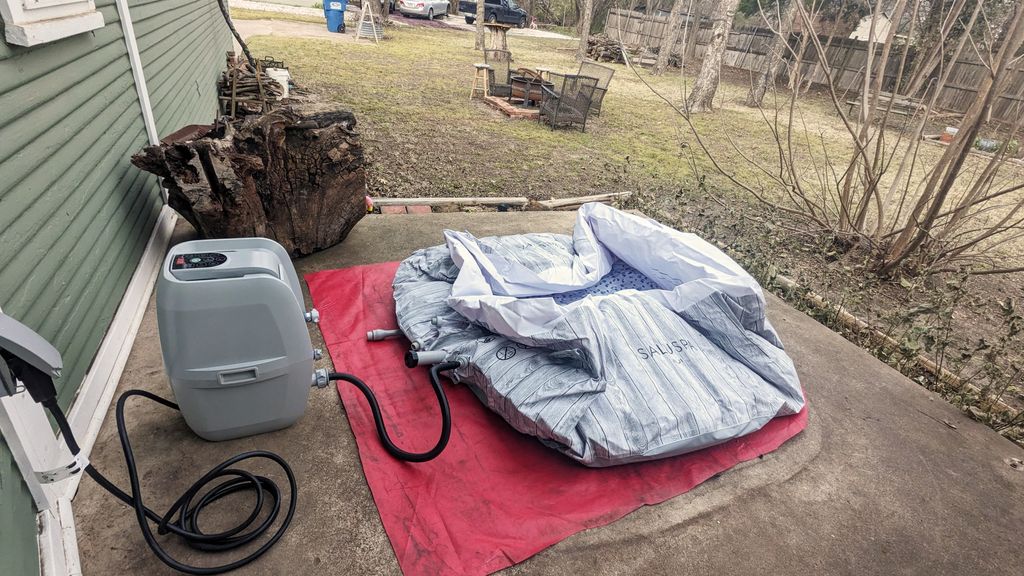 Bestway SaluSpa Fiji inflatable hot tub review | Top Ten Reviews