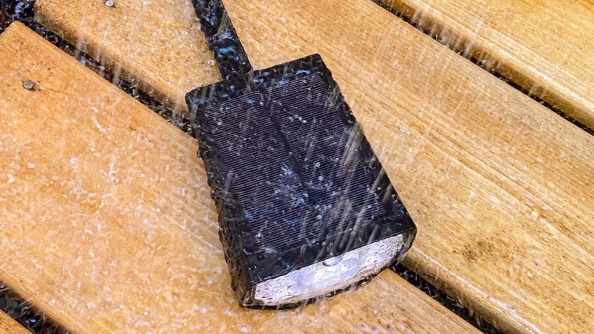 LITOM 12 LEDs Solar Landscape Spotlights review | Tom's Guide