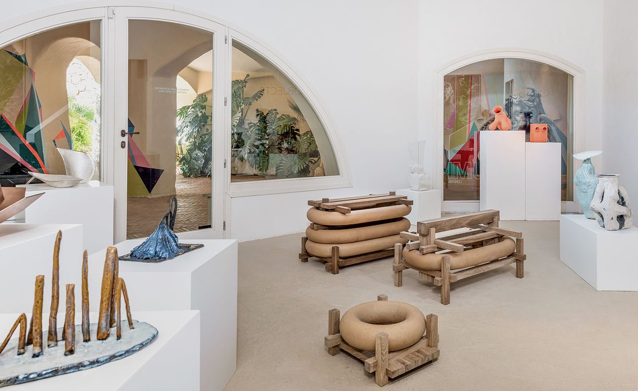 Gallery Fumi Presents Yuki Ferdinandsen S Sculptural Silver Wallpaper