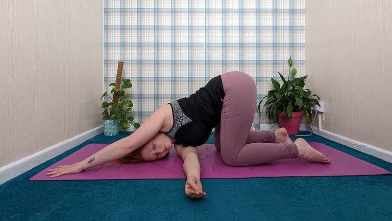 15-minute yoga for mobility routine to boost flexibility | Fit&Well
