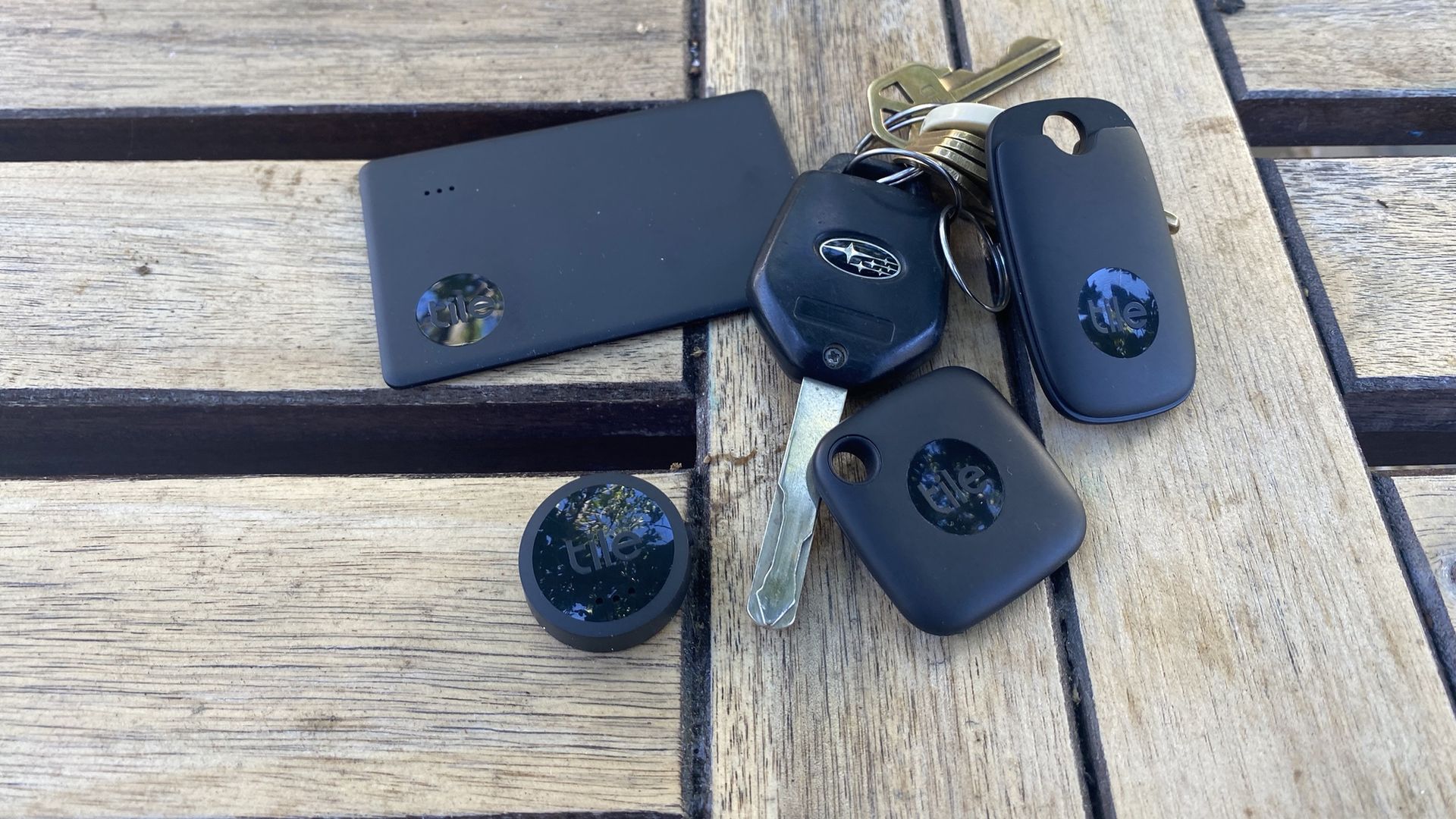 Best key finder in 2024: AirTag vs. Tile vs. SmartTag vs. Chipolo | Tom ...