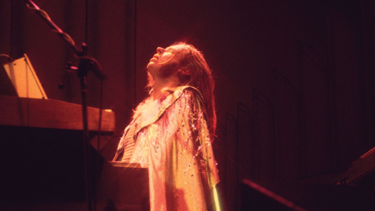 The Managers That Built Prog: Former Yes Manager Brian Lane Reminisce ...