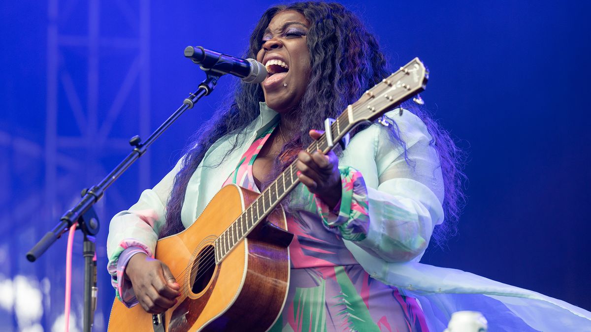 Yola: “It's unfortunate that patriarchy plays a big role in the story ...