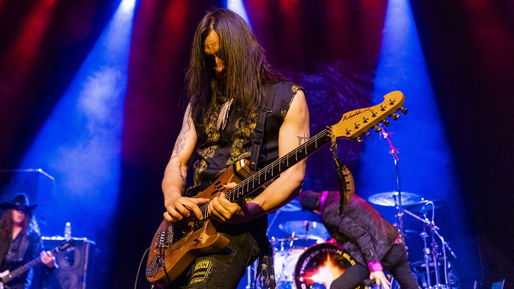 How Nuno Bettencourt got his Washburn N-8 double-neck back | Guitar World
