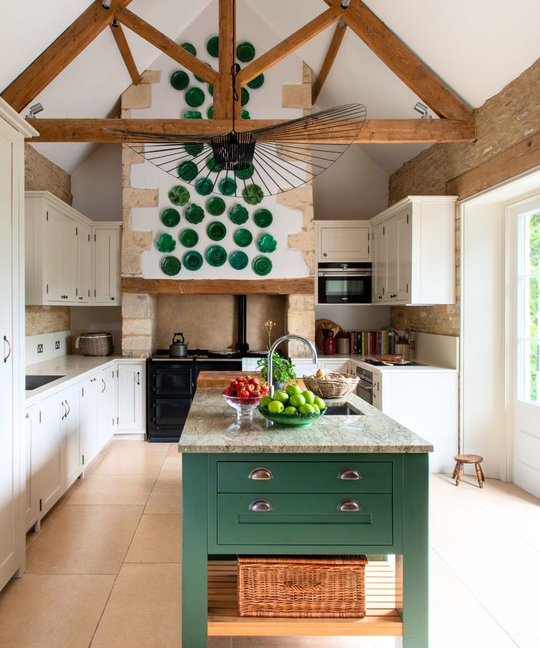 How can you design a colorful kitchen and ensure it's timeless? | Homes ...