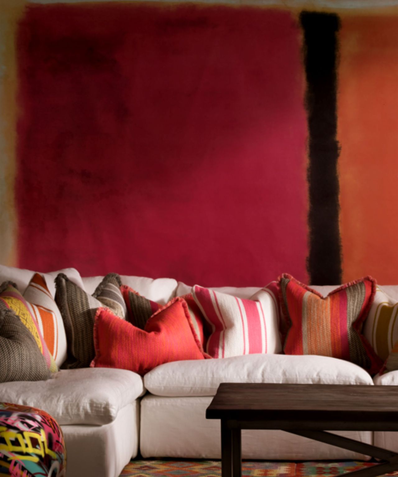 The pillow colors to avoid in a living room | Homes and Gardens