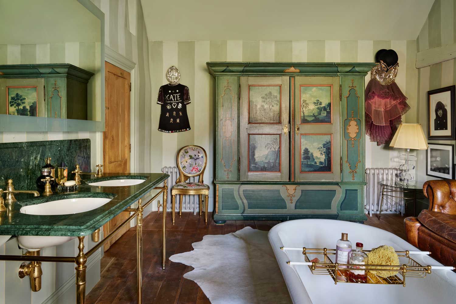 Peek inside Kate Moss’s bathroom