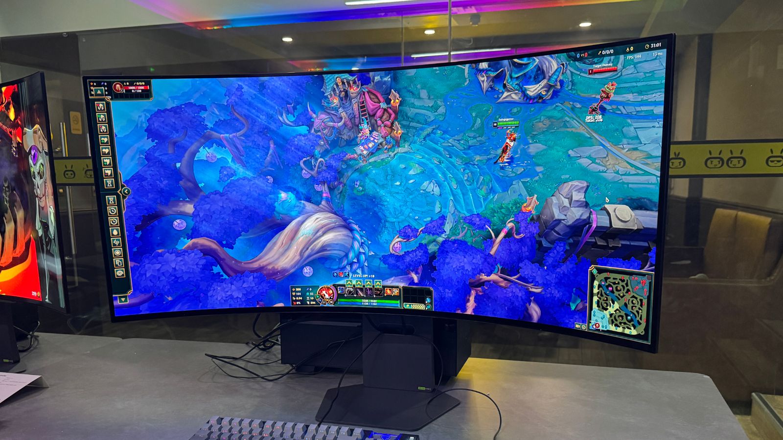 I tried LG's most premium curved OLED gaming monitor – it's a portal to ...
