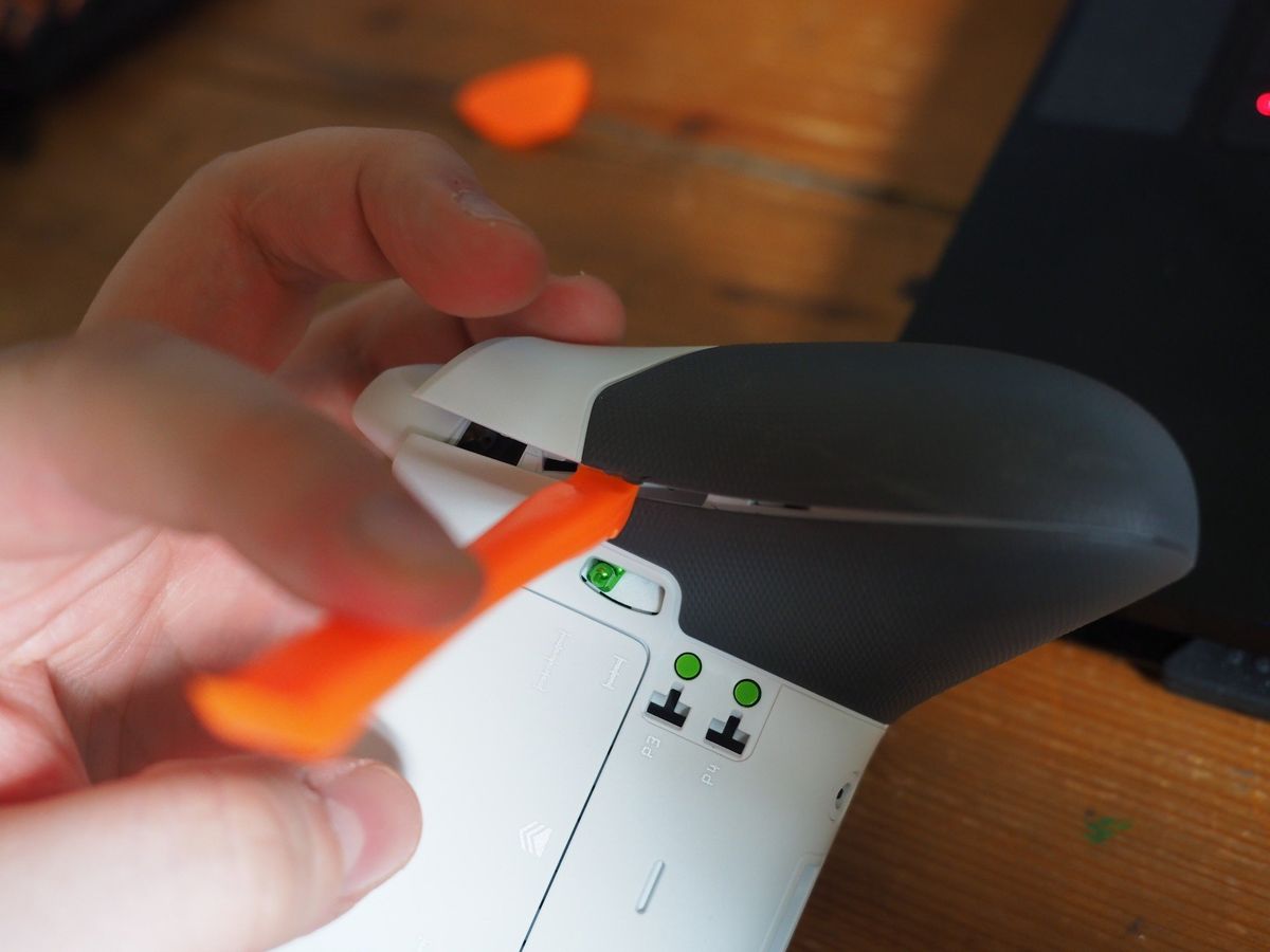 How to take apart and disassemble an Xbox One controller | Windows Central