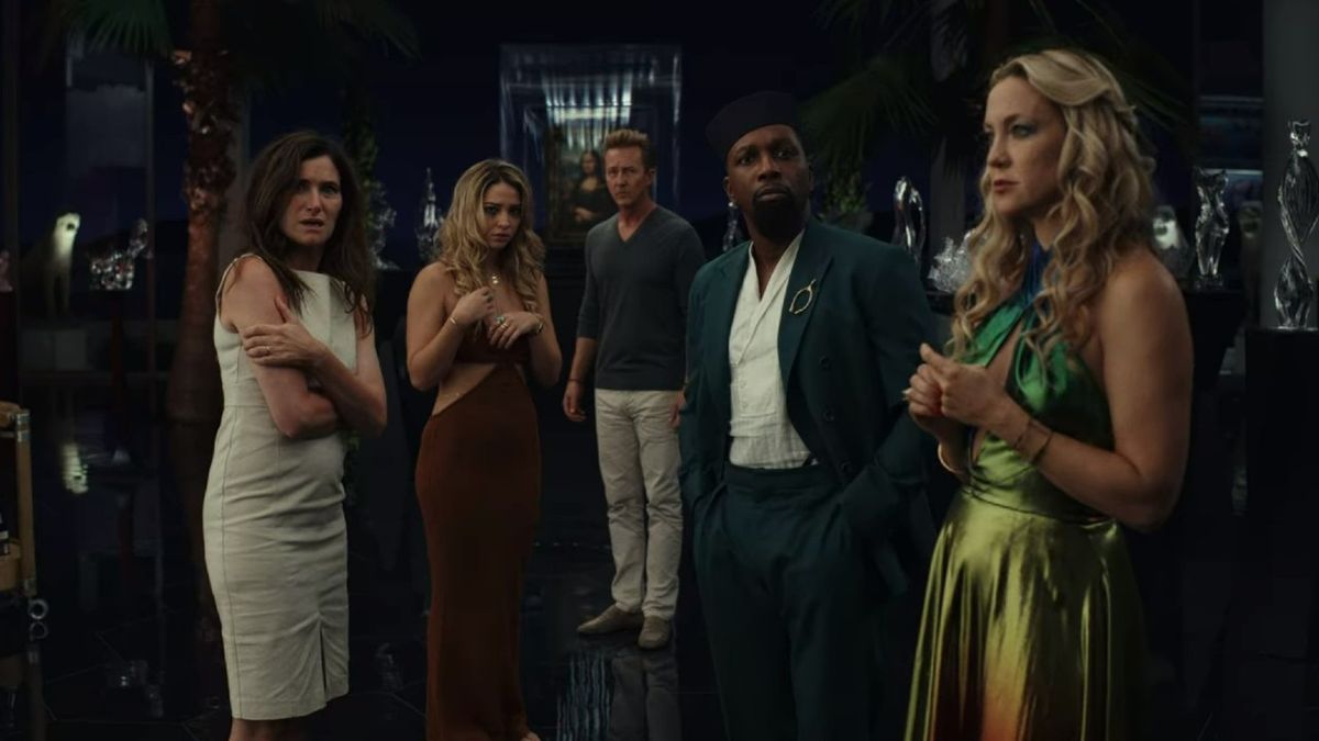 Glass Onion: 9 Behind-The-Scenes Facts About Netflix's Knives Out ...