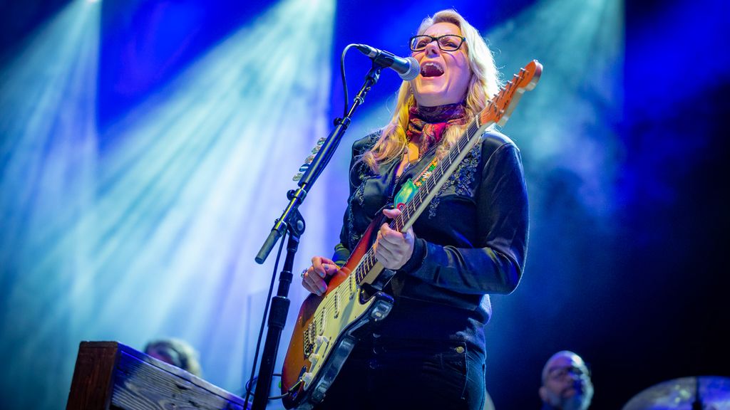 Fender set to introduce more signature guitars for female artists next ...
