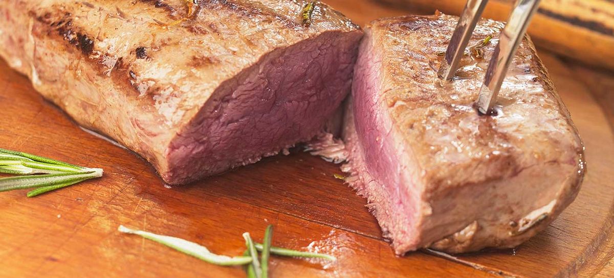 How to carve meat: A guide from the Master Carver at Simpson's on the ...