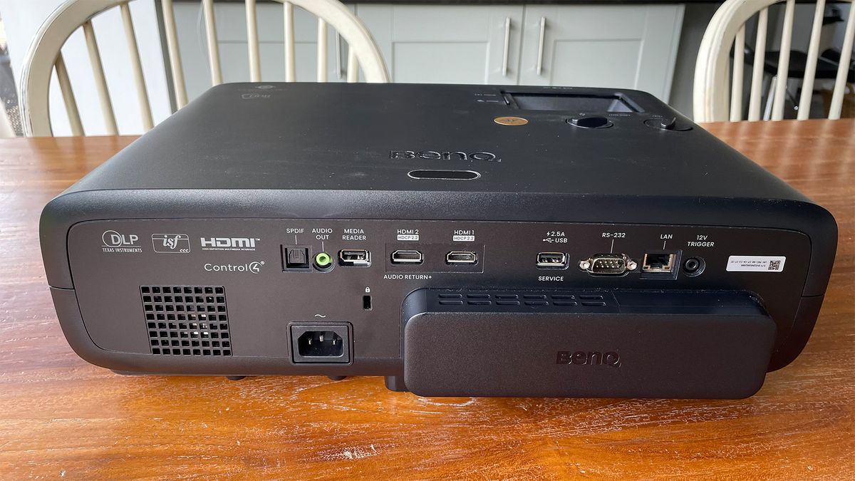 BenQ W4000i review: boldly goes where no sub-3K projector has gone ...