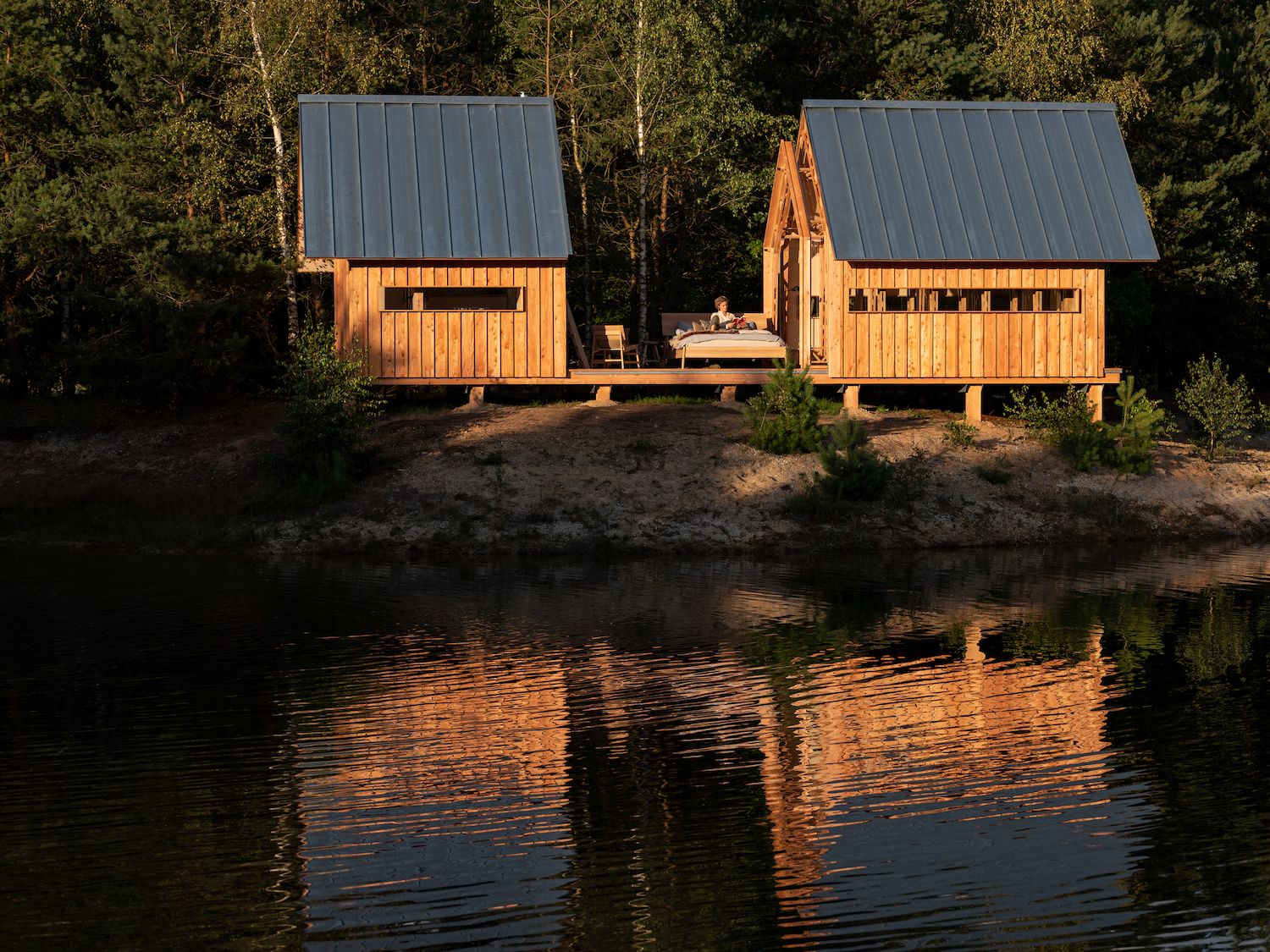 This remote cabin takes indoor/outdoor living to another level