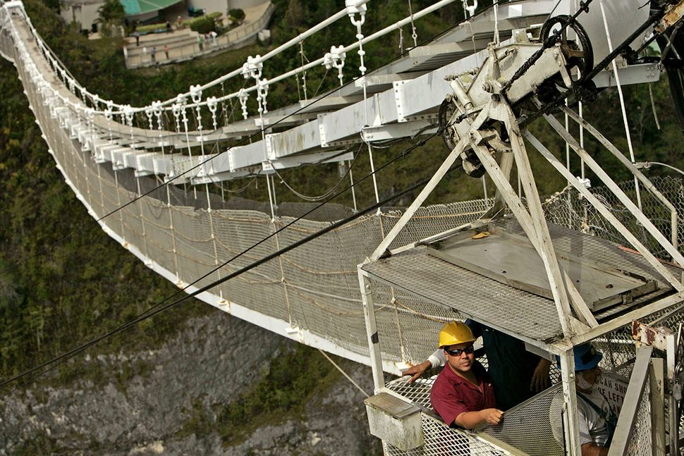 The Arecibo Observatory: Puerto Rico's Giant Radio Telescope in Photos ...