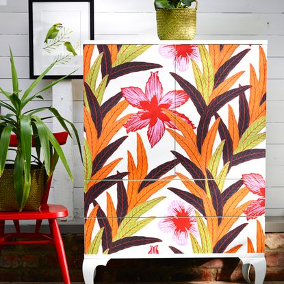 Decorating with oversized florals | Decorating | Ideal Home