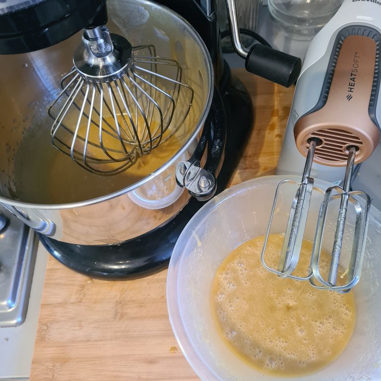 Hand mixer vs stand mixer: which should you buy? | Homes and Gardens