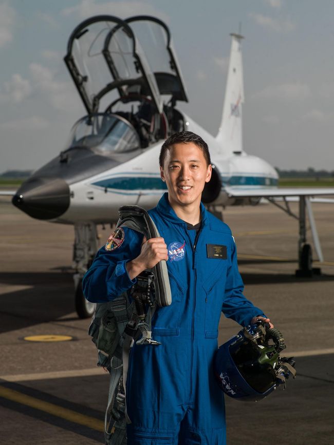 Former U.S. Navy Seal Jonny Kim will be 1st Korean-American astronaut ...