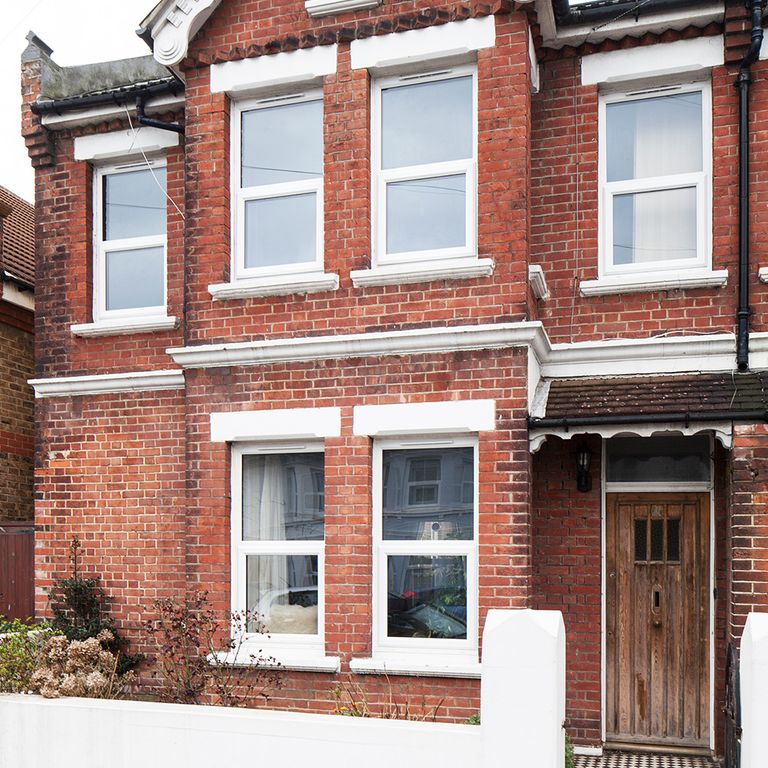 Retro bargains are at the heart of this Victorian terrace in Hove ...