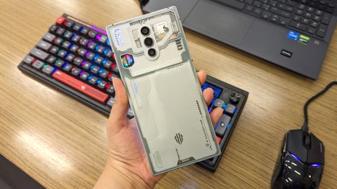 Hands-on with RedMagic's 5th anniversary giveaway prizes — ft. the ...