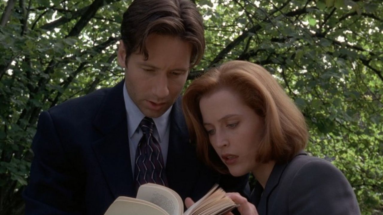 X-Files Promo: First Footage Features Mulder And Scully's Return, And ...