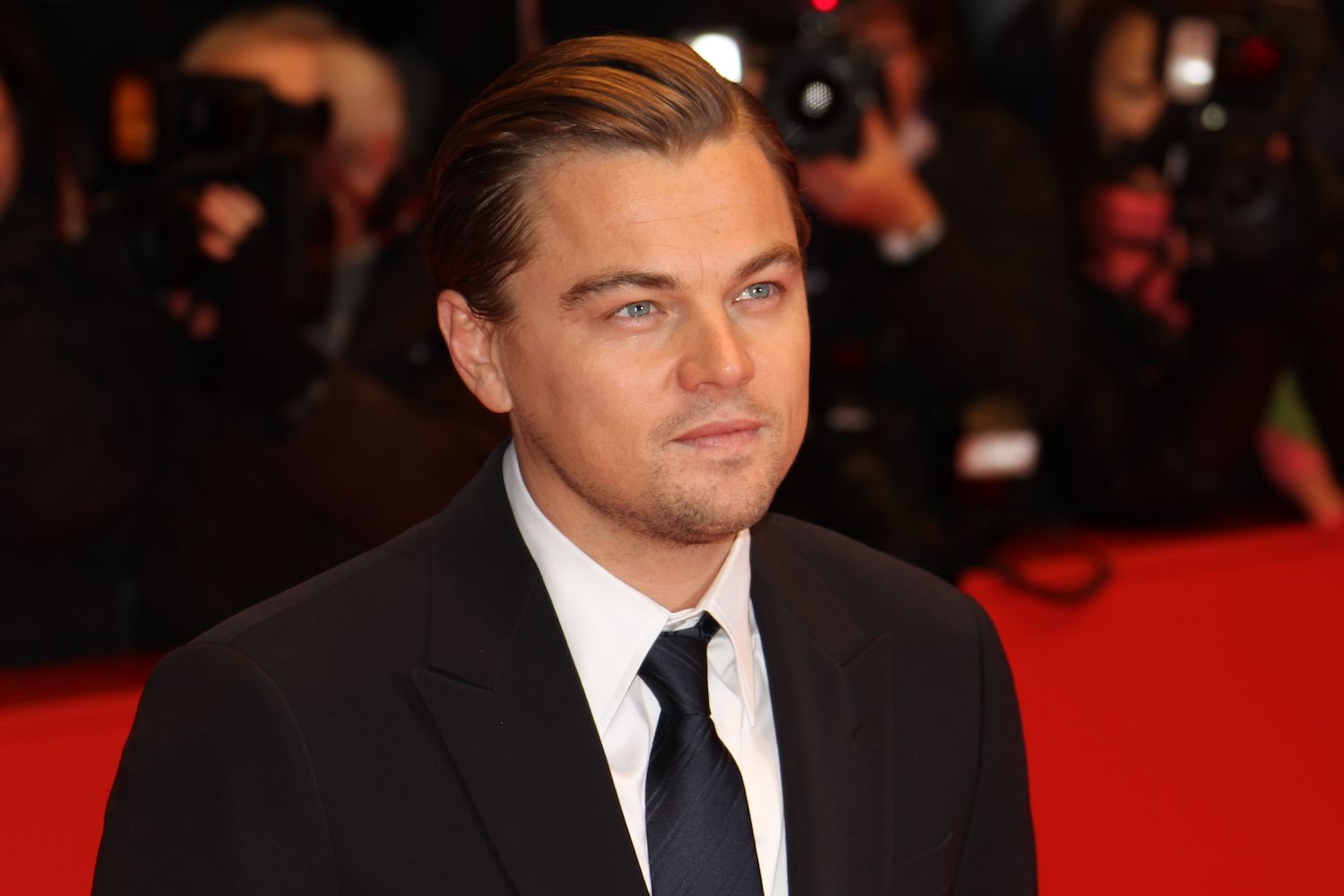Leo DiCaprio's Rumored Plan to Buy a Dinosaur Duo Has Paleontologists ...