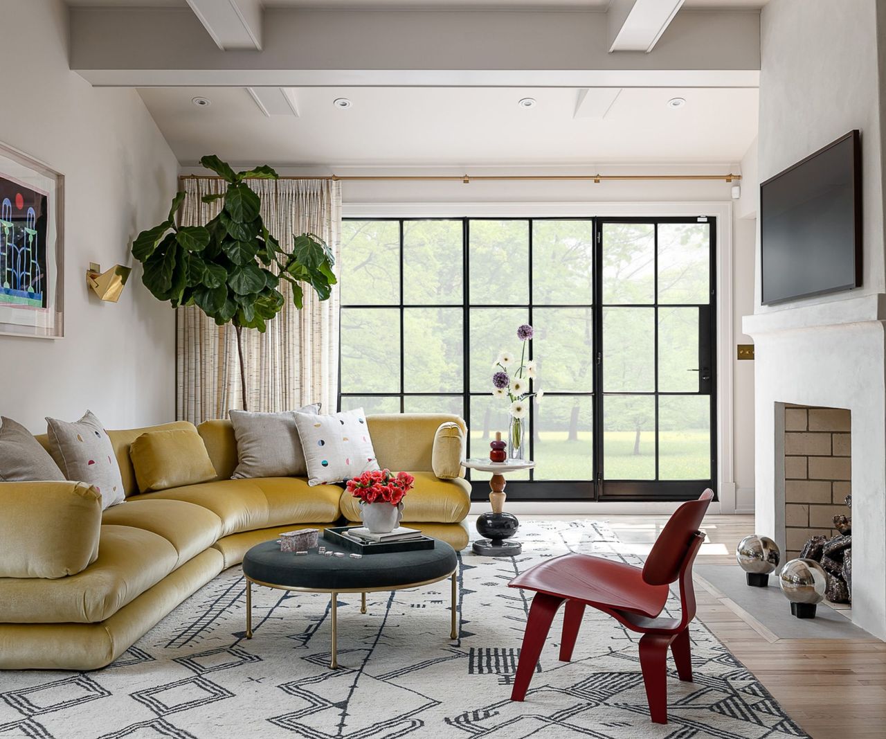 9 transitional living room ideas that expertly blend old and new ...