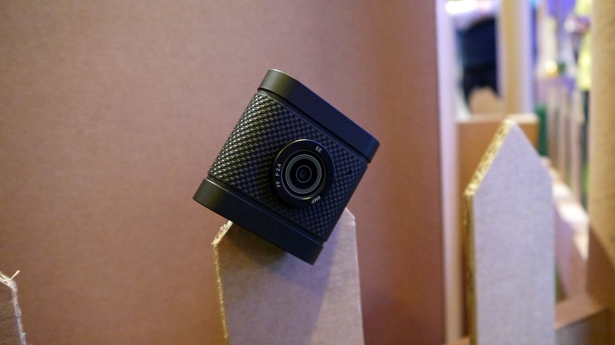 EE just launched the world's first wearable 4G streaming camera | TechRadar