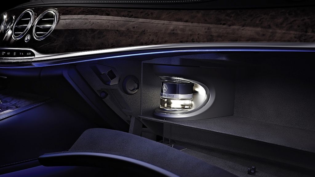 Huge LCD screens and Intel Atom power for new Mercedes S Class | TechRadar
