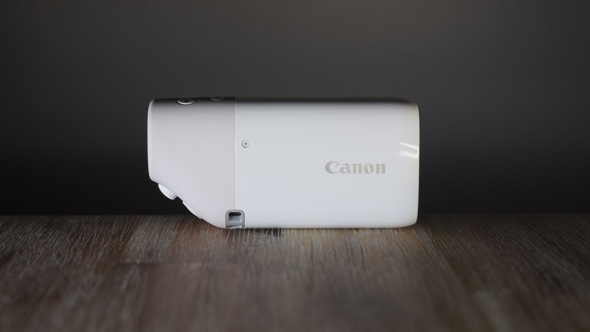 Canon PowerShot Zoom review | Digital Camera World