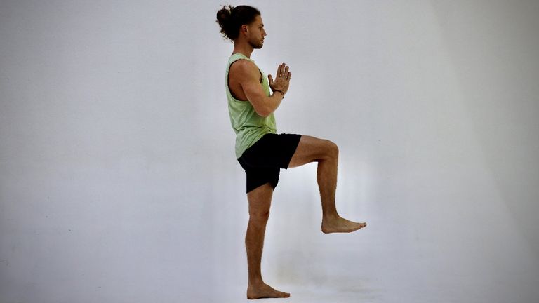 An expert trainer recommends these 10 yoga moves to strengthen your ...