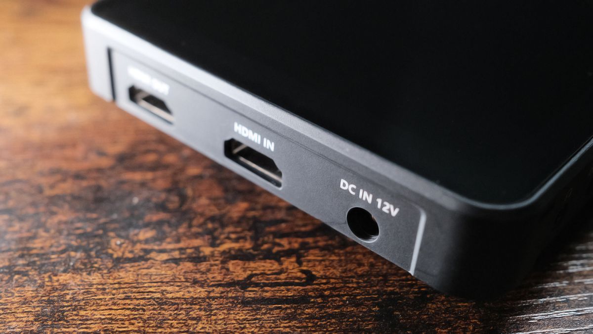 Neewer F700 field monitor review: the affordable all-rounder | Digital ...