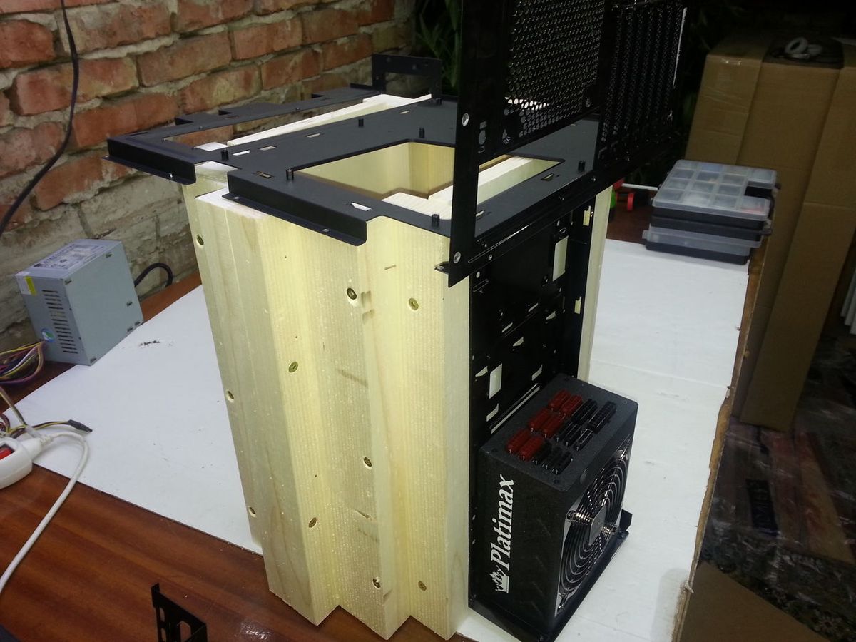 Build of the week: Super Gaming (a Superman logo with a cape) | PC Gamer