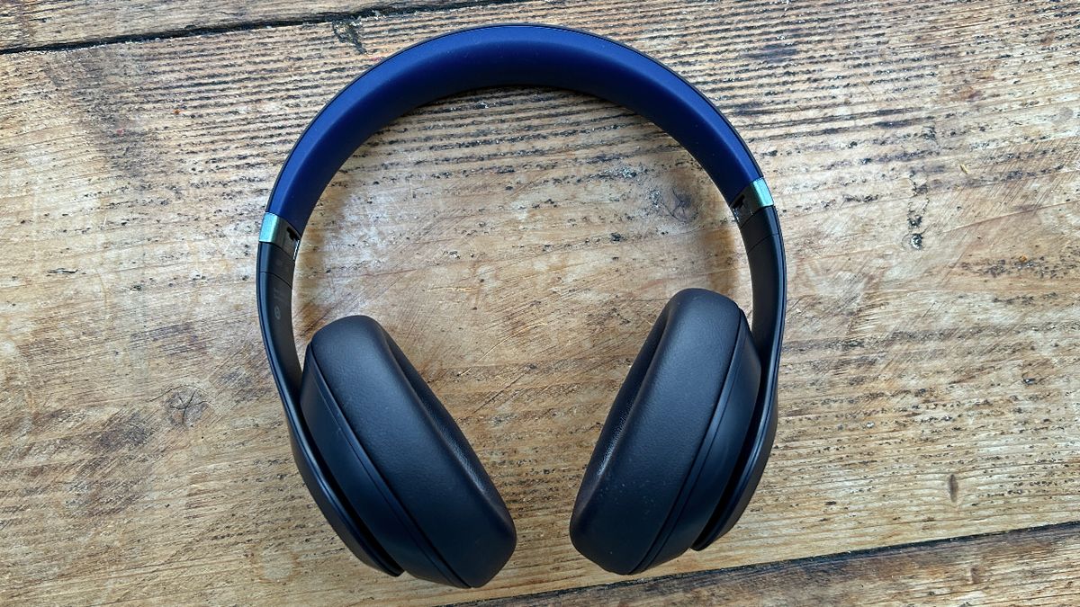 Beats Studio Pro Review: How Are Beats’ Over-Ear Buds For Workouts? | Coach