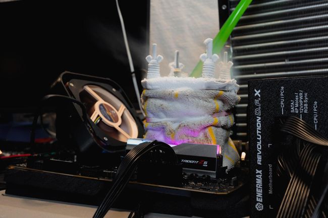 14900K at 7.7 GHz: How I Set 50 Overclocking Records with Intel's ...