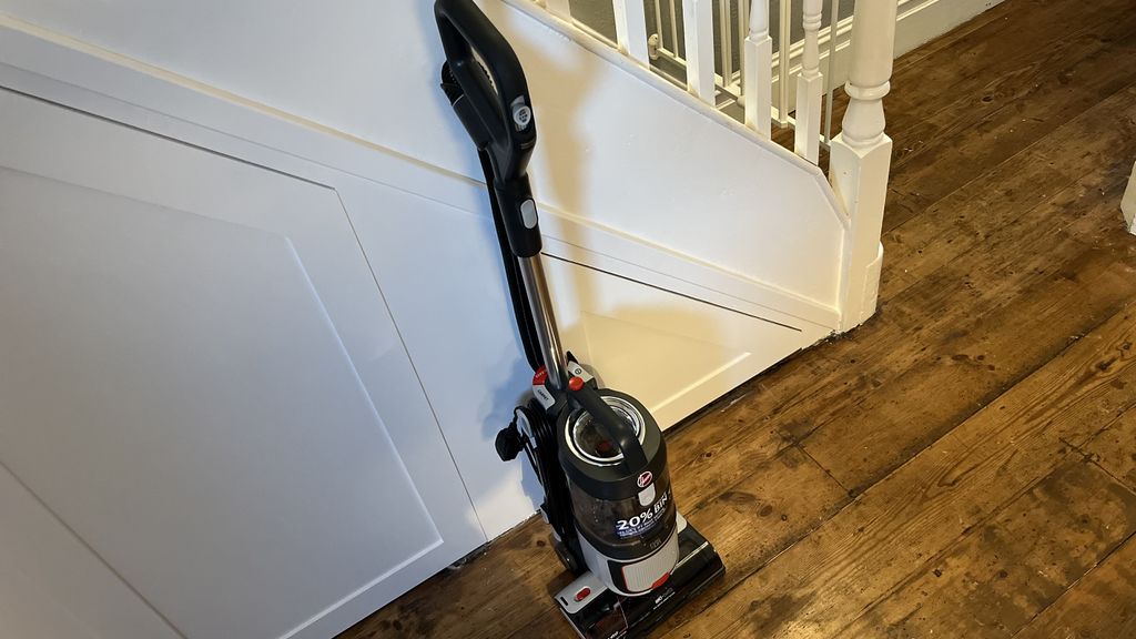 Hoover HL5 Push&Lift Upright Vacuum Cleaner review | TechRadar