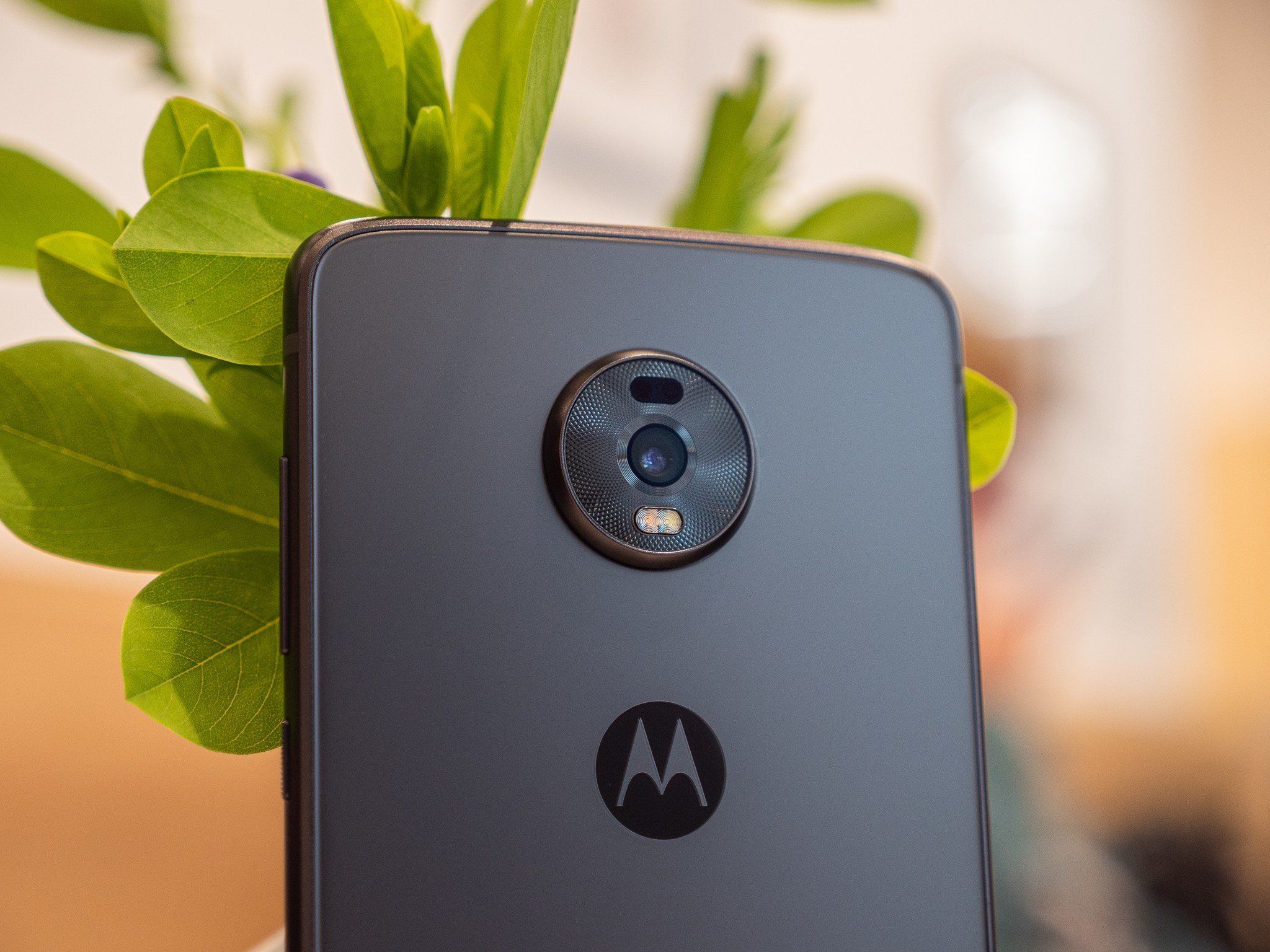 Moto Z4 Specifications: Snapdragon 675, 4GB RAM, 48MP camera, and Moto ...