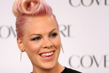 Iconic celebrities with pink hair to inspire your next hair makeover ...