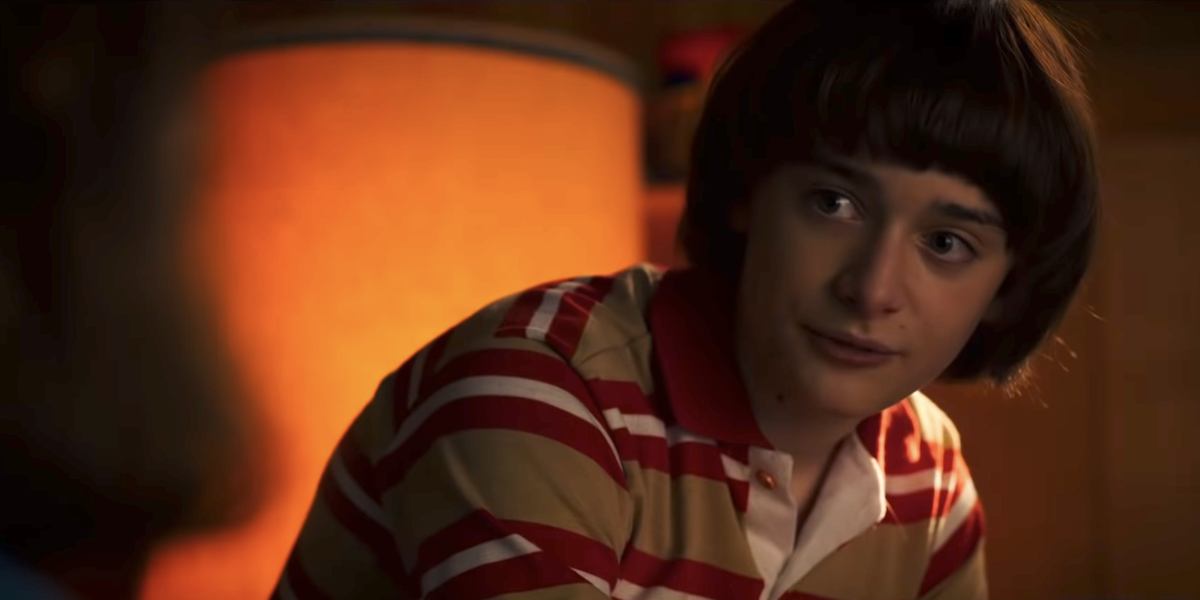 Stranger Things Star Speaks Up About Hating His Character's Haircut ...