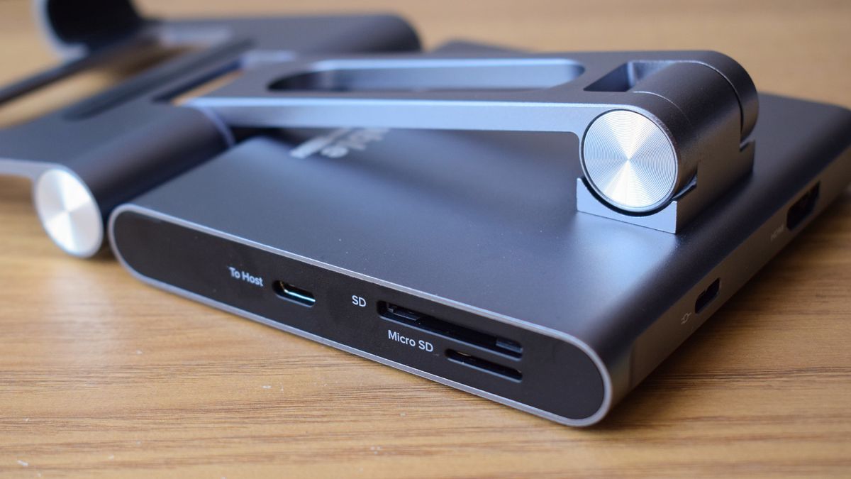 Plugable UDS-7IN1 Docking Station review: A sensational stand for ...