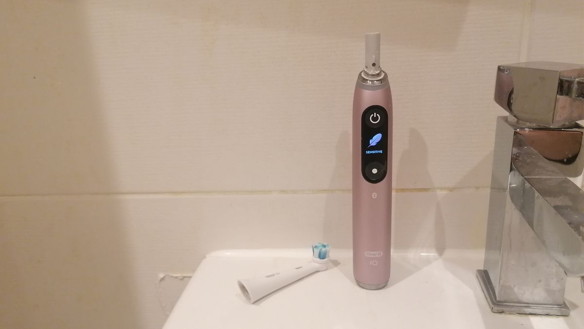 Oral-B iO Series 9 review | Live Science