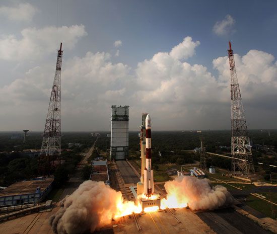Liftoff! India's First Mars Probe Launches Toward the Red Planet | Space