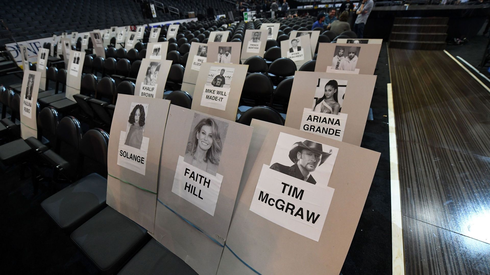 Grammy Awards Celebrity Seating Photos - Where Are Celebrities Sitting ...