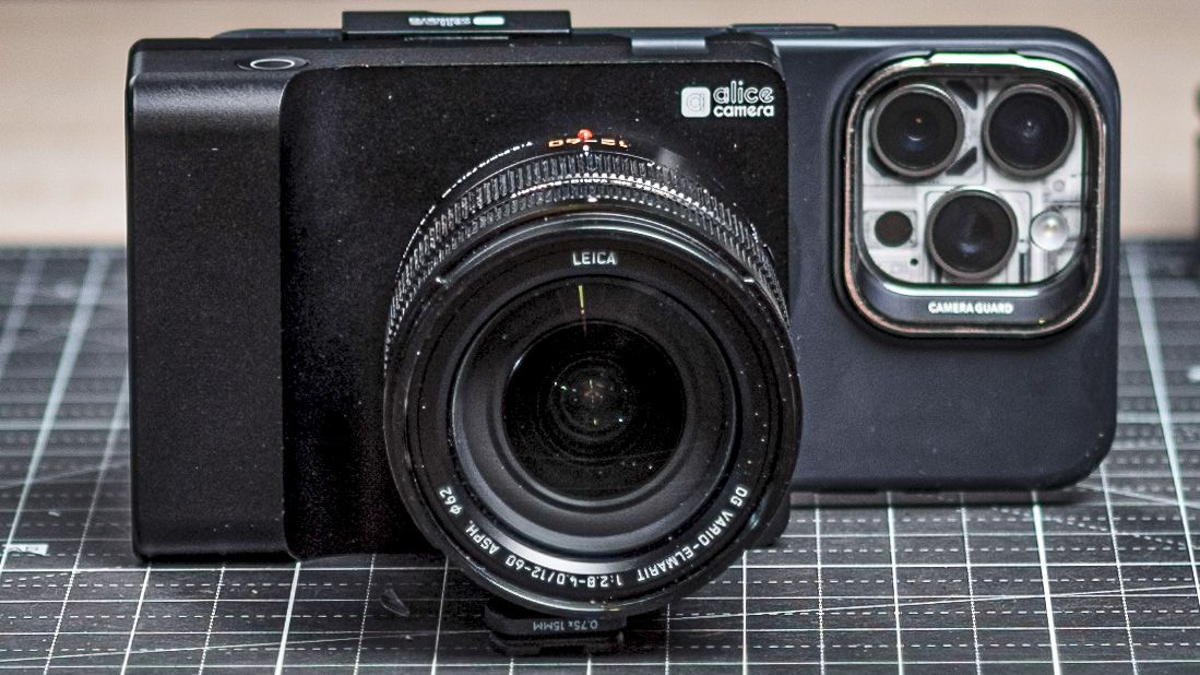Alice Camera review: reinventing the camera for the smartphone age ...