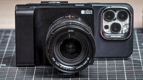Alice Camera review: reinventing the camera for the smartphone age ...