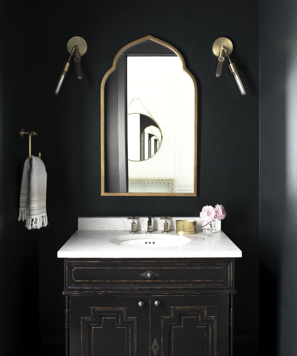 What’s the best color for your bathroom vanity? | Homes and Gardens