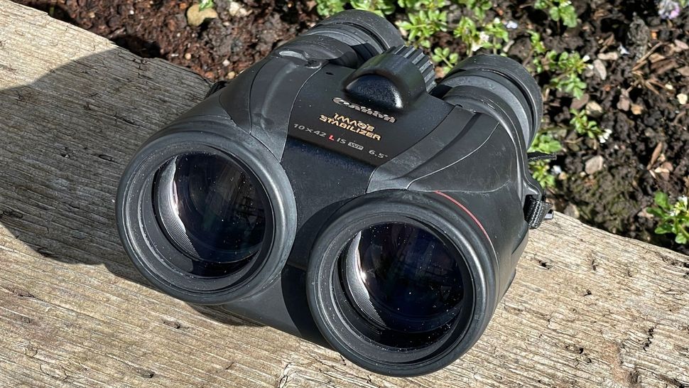 Canon 10x42L IS WP binocular review | Digital Camera World