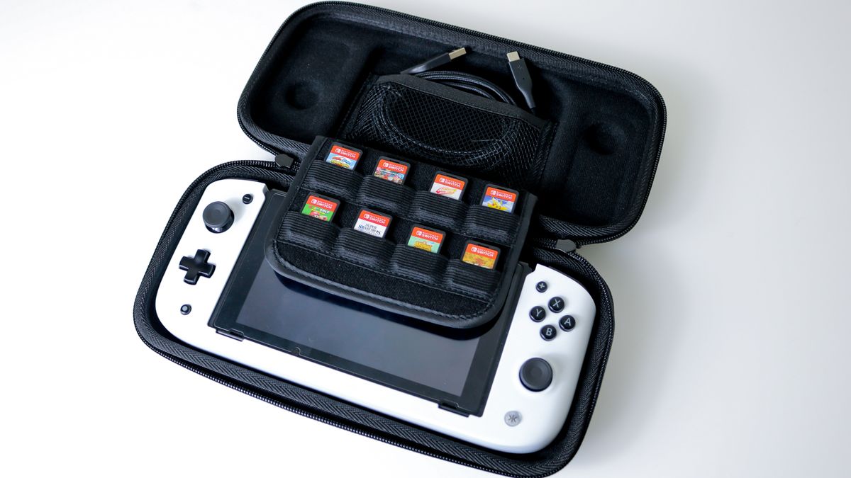 I tried the Nitro Deck controller and it gave me serious Switch Pro ...